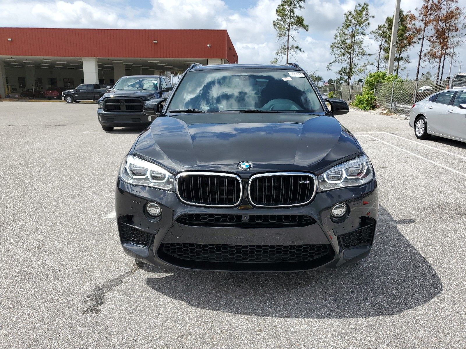 WTB: F85/X5M Front Bumper
