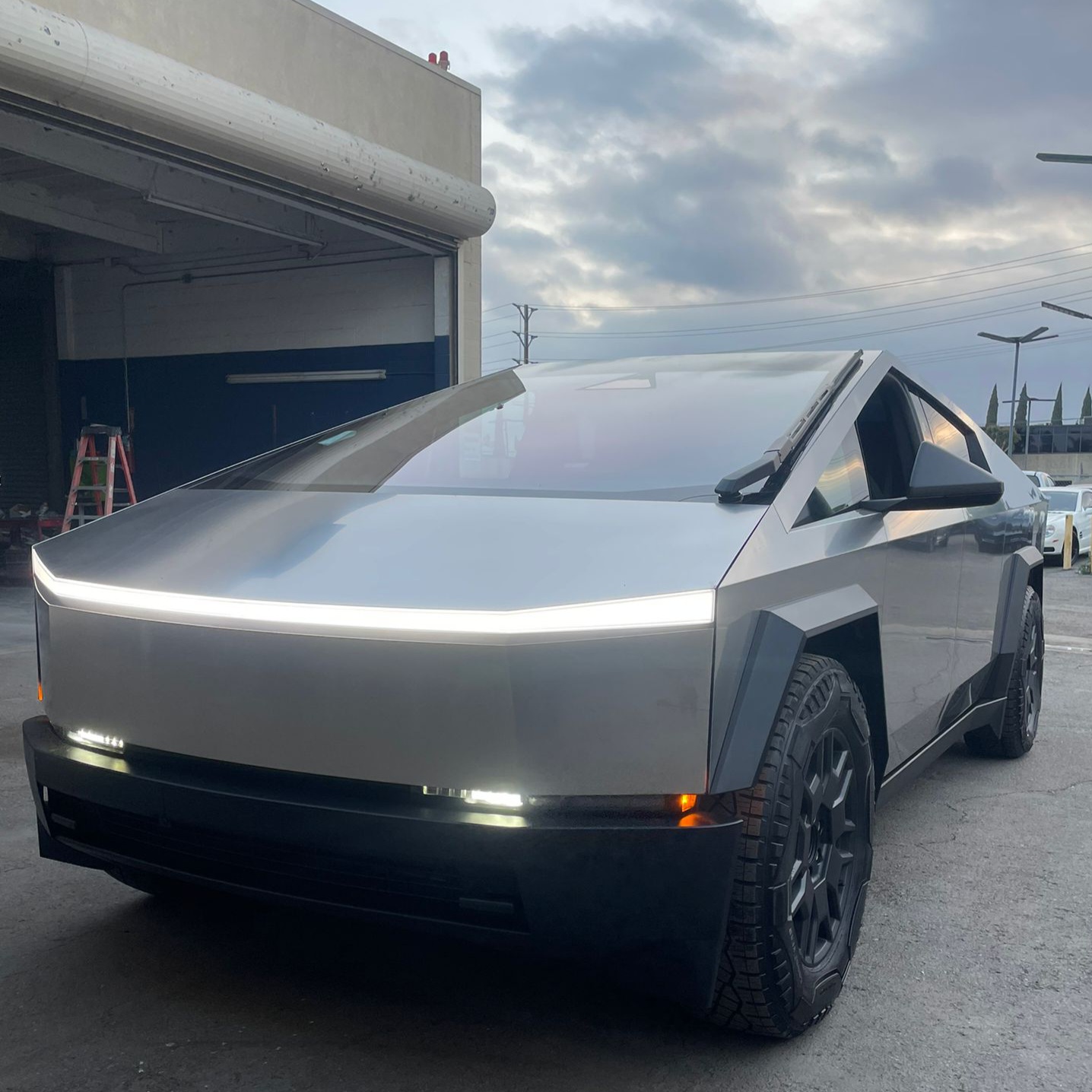 Used 2024 Tesla Cybertruck 7g2cehed6ra008007 from Salvage Auction USA