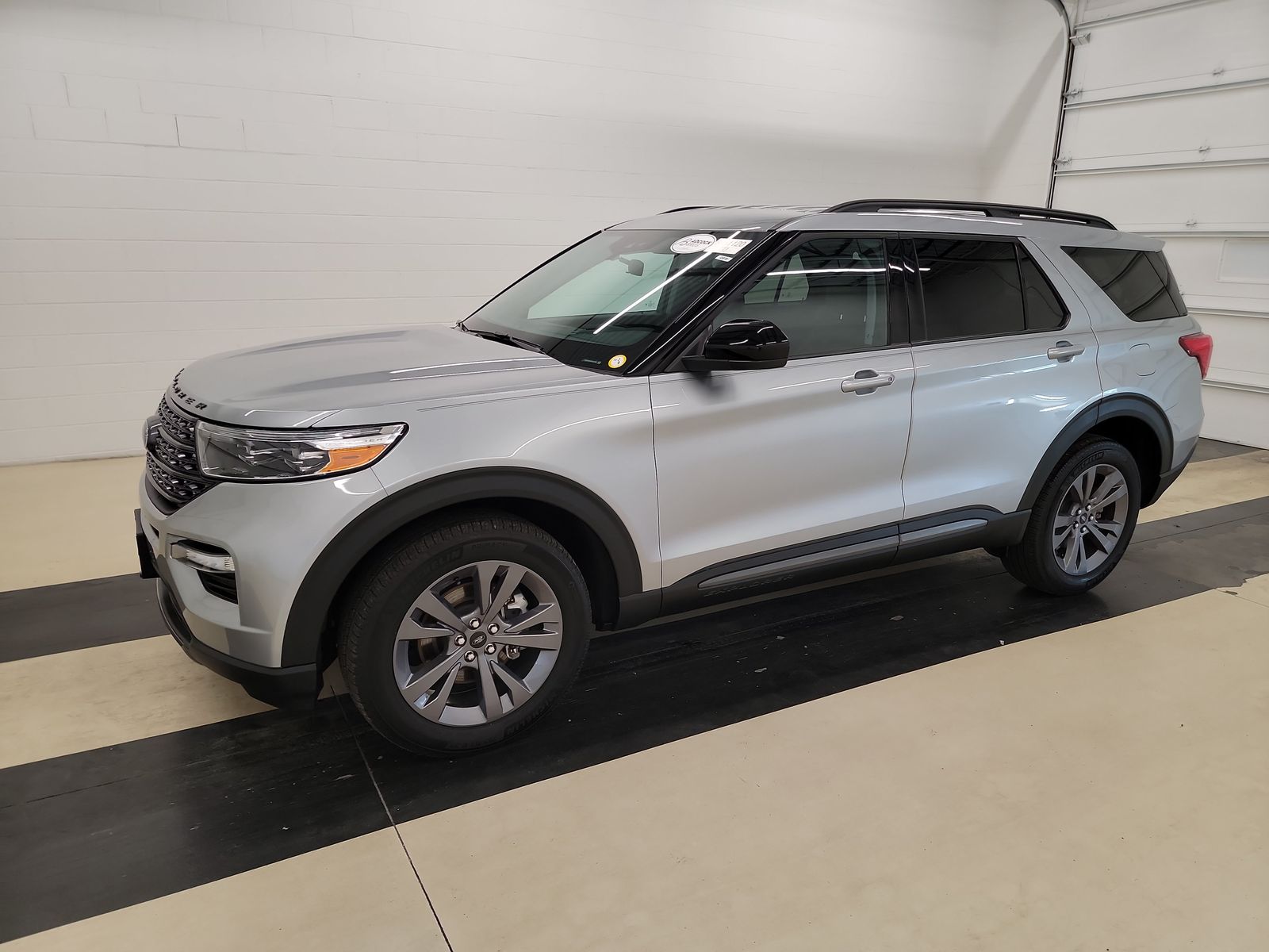 2024 Ford Explorer XLT 4x4 XLT 4WD | Adcock Brothers Inc