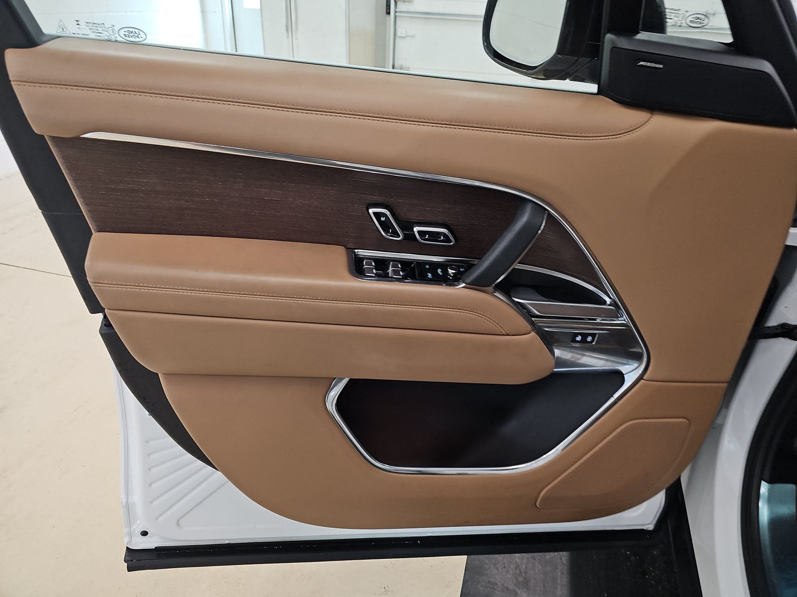 2024 Land Rover Range Rover P400 7 P400 SE LWB 7 Seat | Adcock Brothers Inc