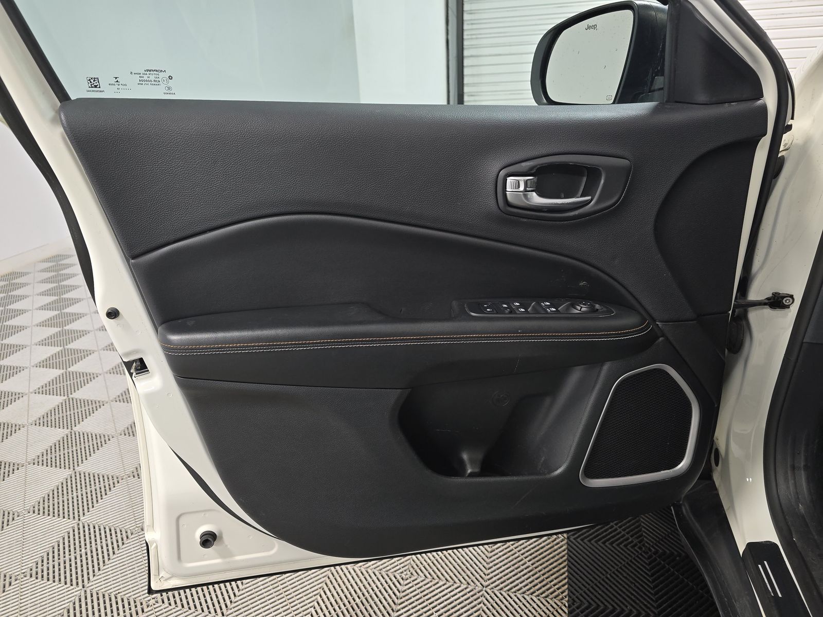 2018 JEEP COMPASS 4WD | Adcock Brothers Inc